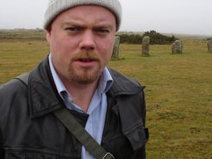 Jonathan Boakes : 3 Portraits : By Pete Crowhurst